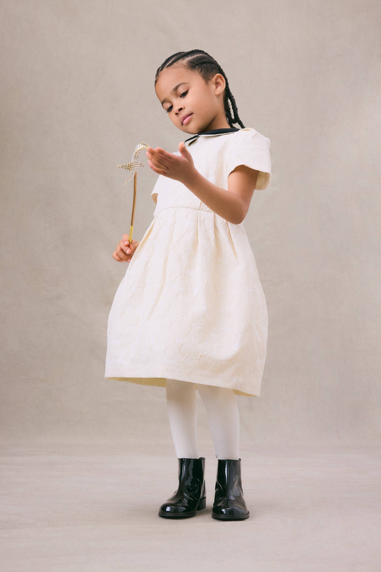 时尚COSMO-梦幻舞会，璀璨开场 —— Bonpoint 2024秋冬礼服系列闪耀华丽庆典